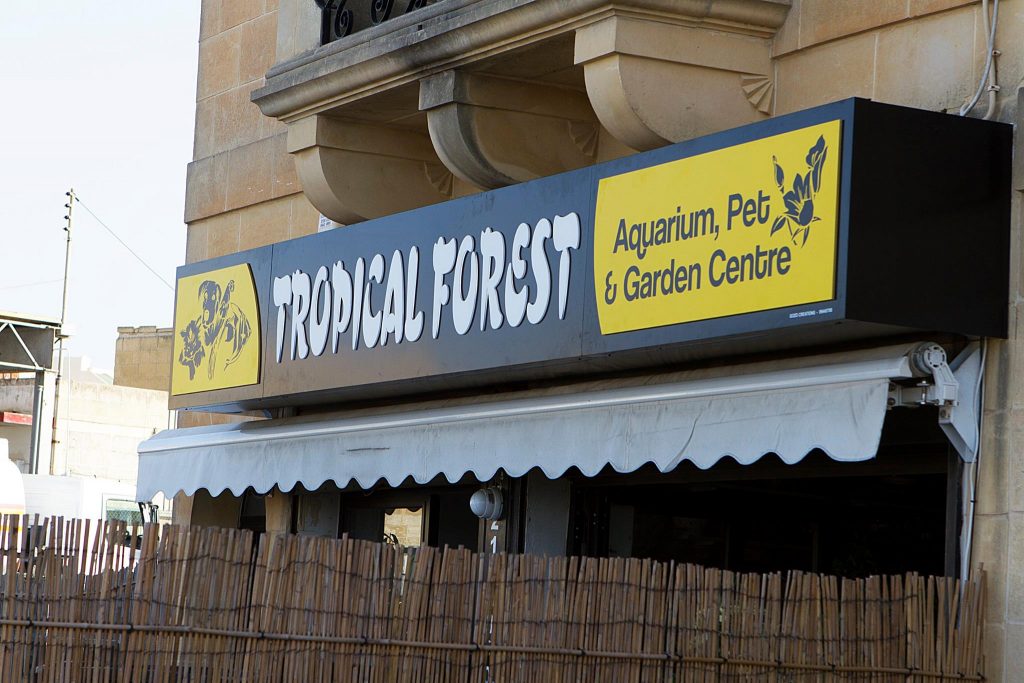 Sign Trays - Banners Malta